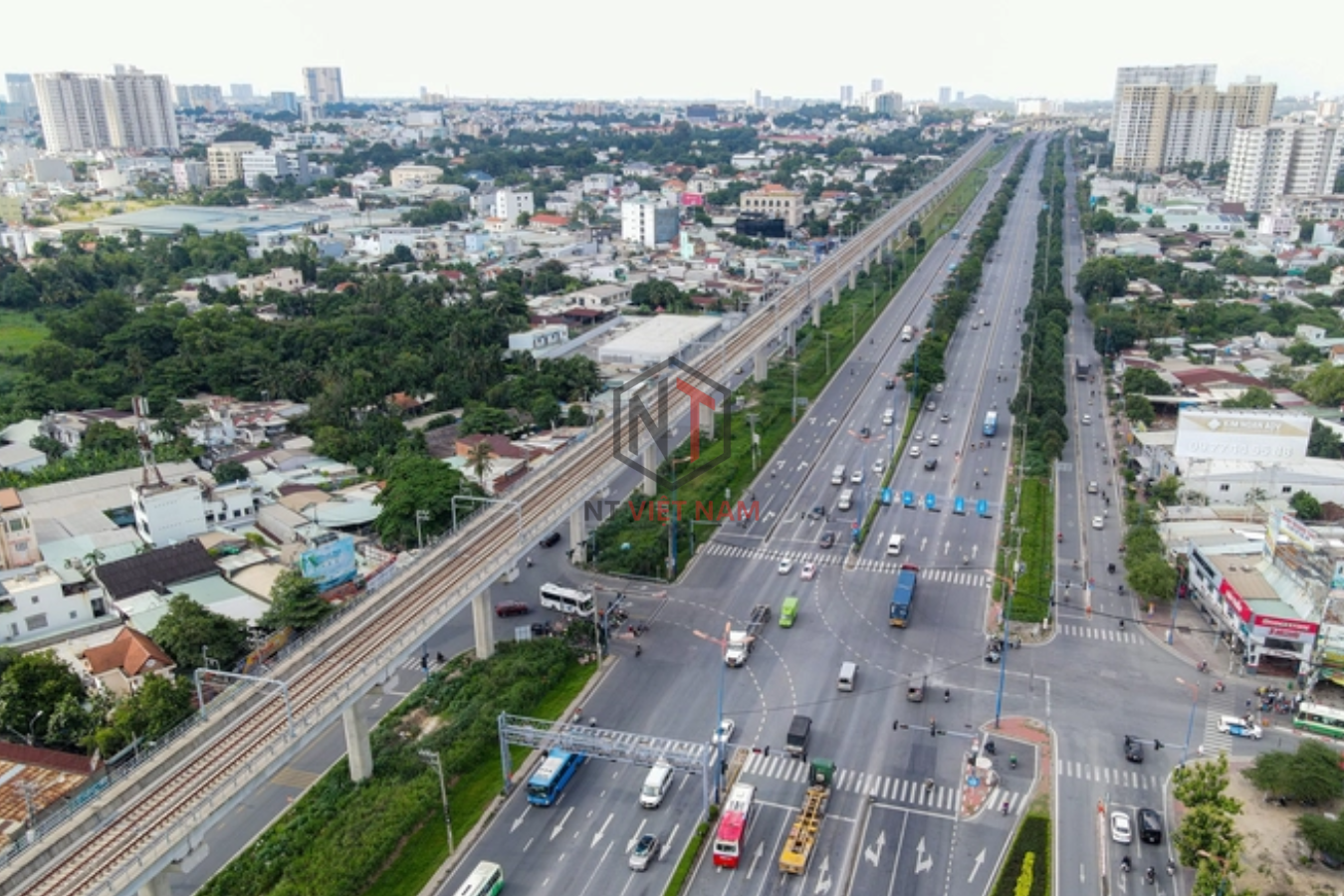 Khu vực ngã tư Bình Thái, nơi được quy hoạch làm nút giao 3 tầng thuộc tuyến vành đai 2 TP.HCM ...